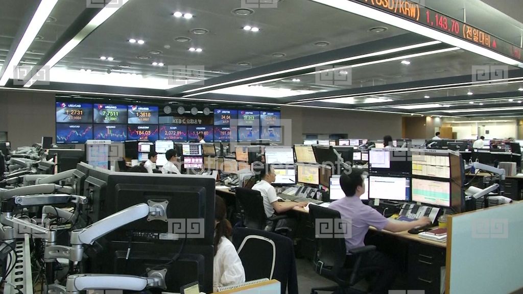 INTERIOR OF DEALING ROOM AT KOREA EXCHANGE BANK EMERGING MARKETS Stock ...